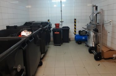 Rented Waste Compactor reduced 6 skips to 2 at Ibis Hotel